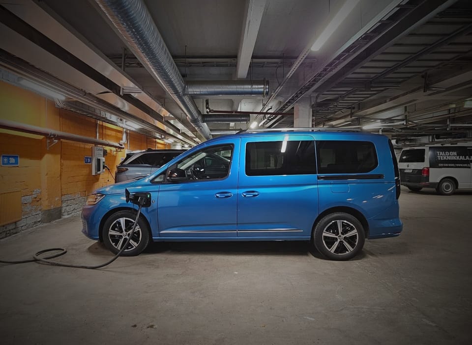 Näin toimii Volkswagenin PHEV-järjestelmä – Passat, Superb ja Caddy ...